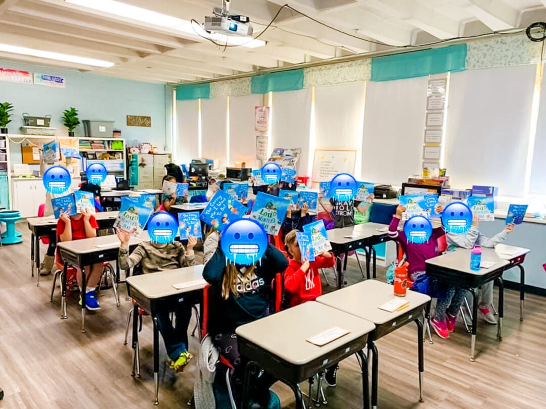 13 Classroom Desk Arrangement Ideas for Elementary Classrooms - Lucky ...