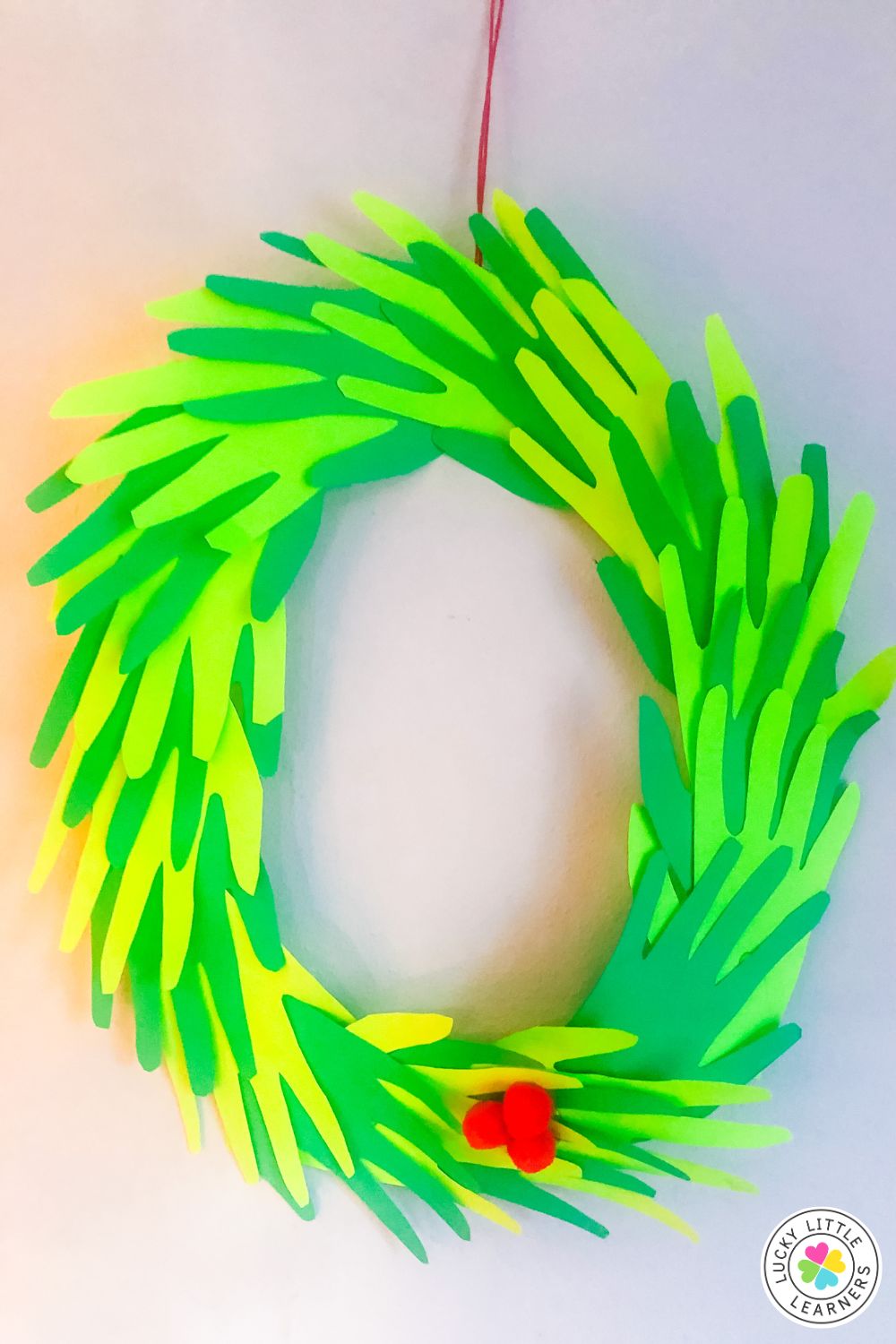 Easy Holiday Crafts for Kids Roundup - Lucky Little Learners