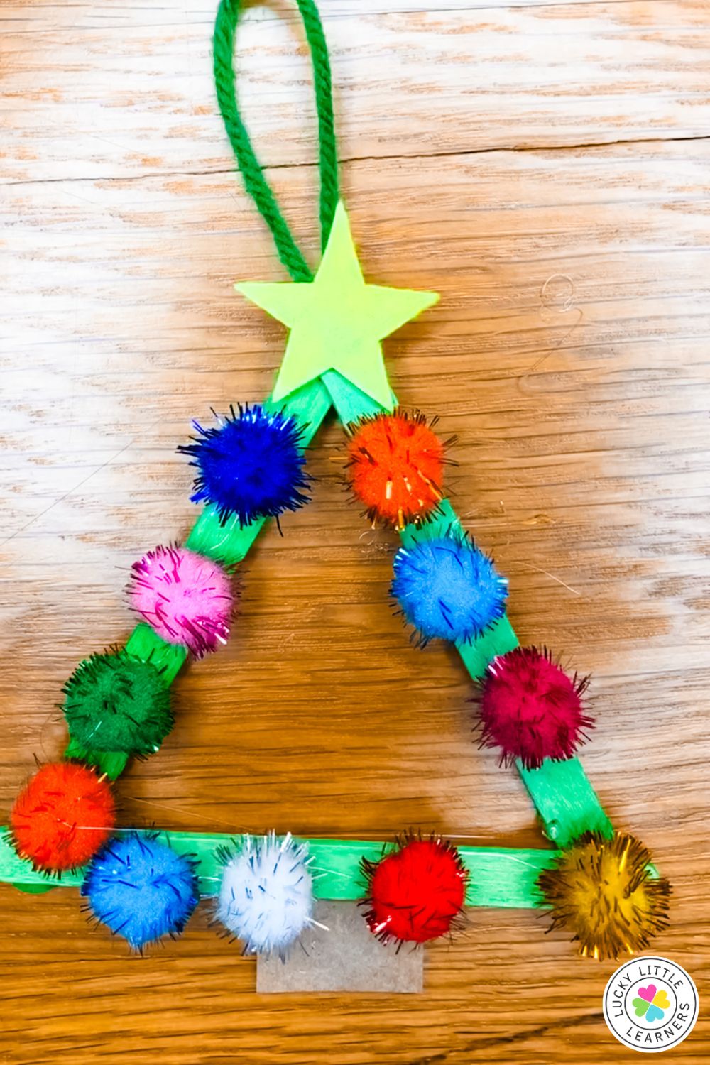 Easy Holiday Crafts for Kids Roundup - Lucky Little Learners